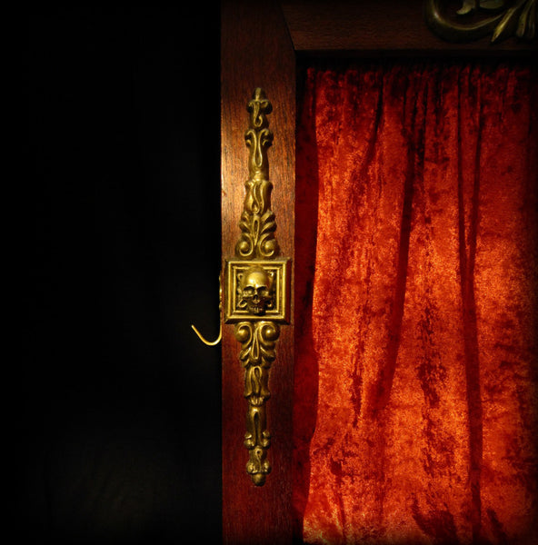 Dolly Darko and the Theatre of Souls – Lebanon Circle Prop & Illusion ...